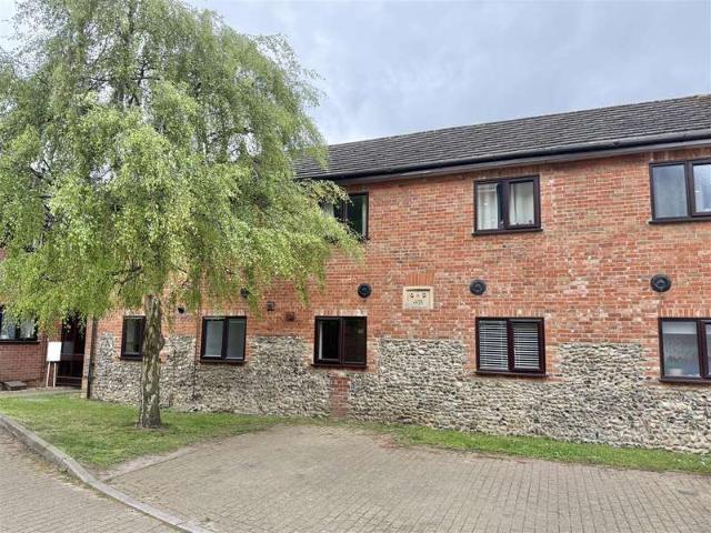 2 Bedroom Ground Flat