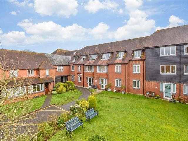 2 Bedroom Ground Flat