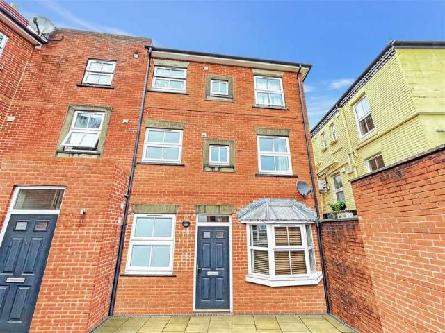 2 Bedroom Ground Flat