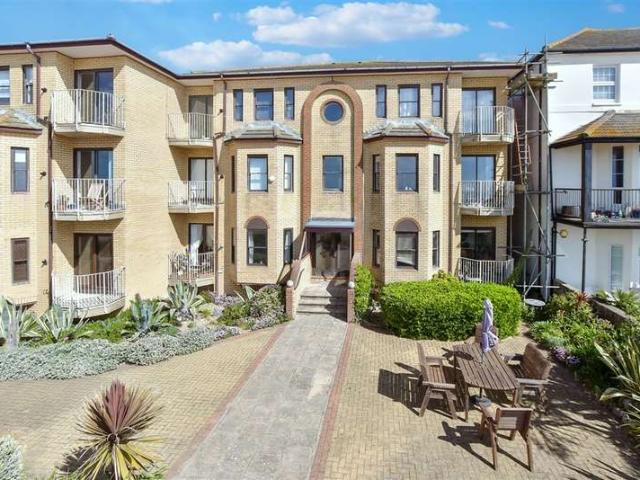 2 Bedroom Ground Flat