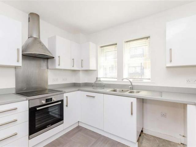 2 Bedroom Ground Flat