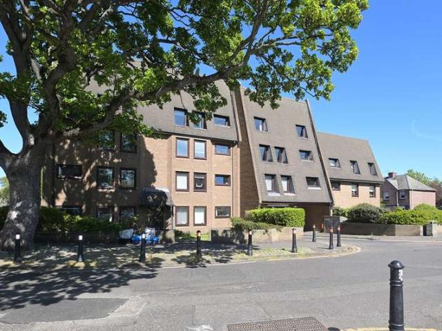 2 Bedroom Ground Flat