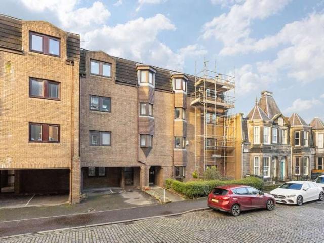 2 Bedroom Ground Flat