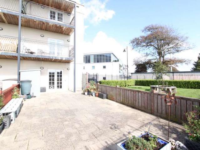 2 Bedroom Ground Flat