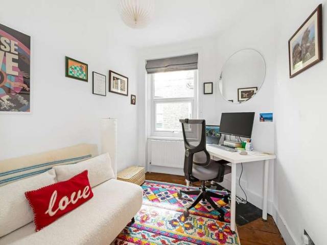 2 Bedroom Ground Flat