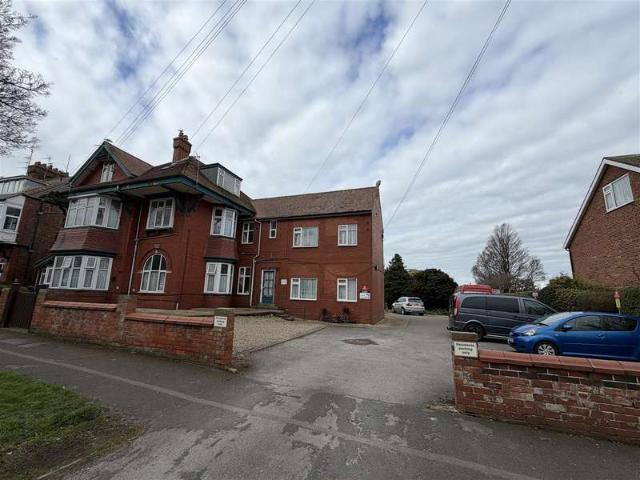 2 Bedroom Ground Flat