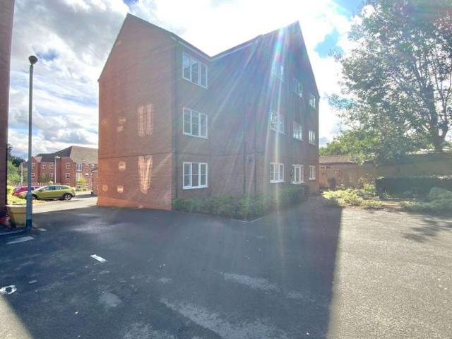 2 Bedroom Ground Flat