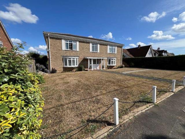 2 Bedroom Ground Flat