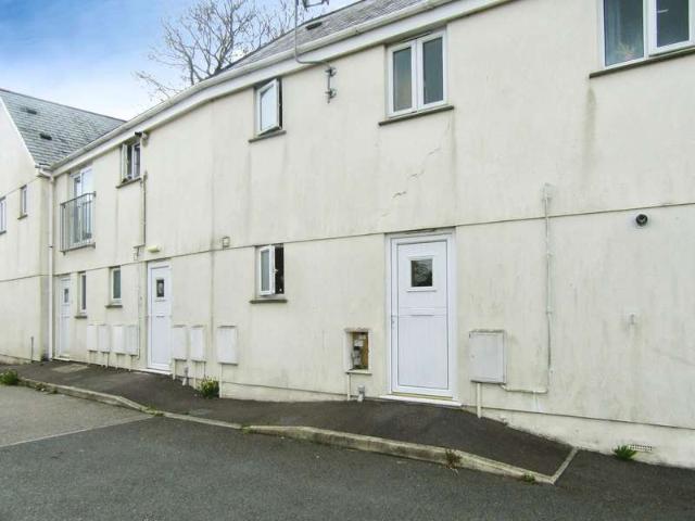 2 Bedroom Ground Flat