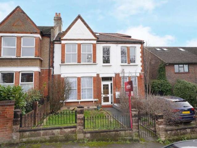 2 Bedroom Ground Flat