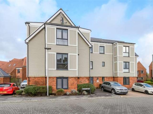 2 Bedroom Ground Flat