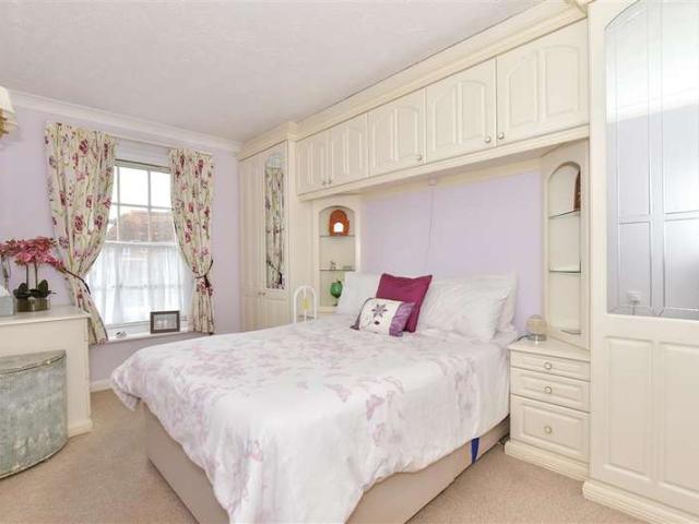 2 Bedroom Ground Flat