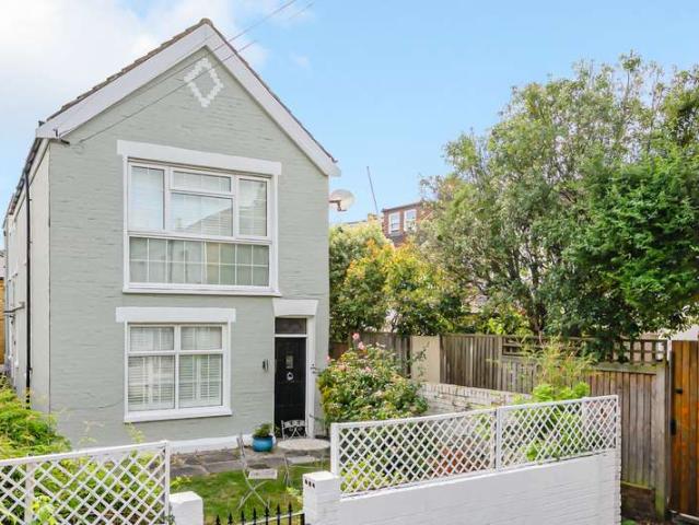 2 Bedroom Ground Flat
