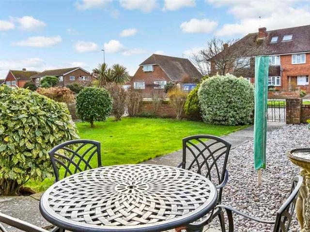 2 Bedroom Ground Flat