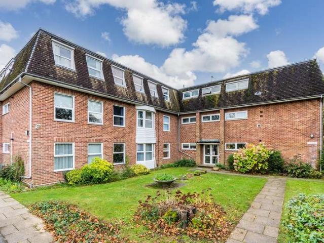 2 Bedroom Ground Flat