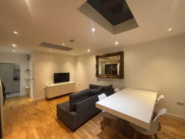 2 Bedroom Ground Flat