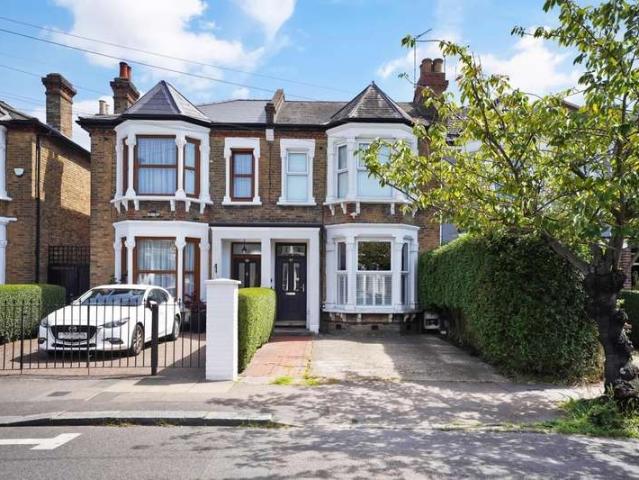 2 Bedroom Ground Flat