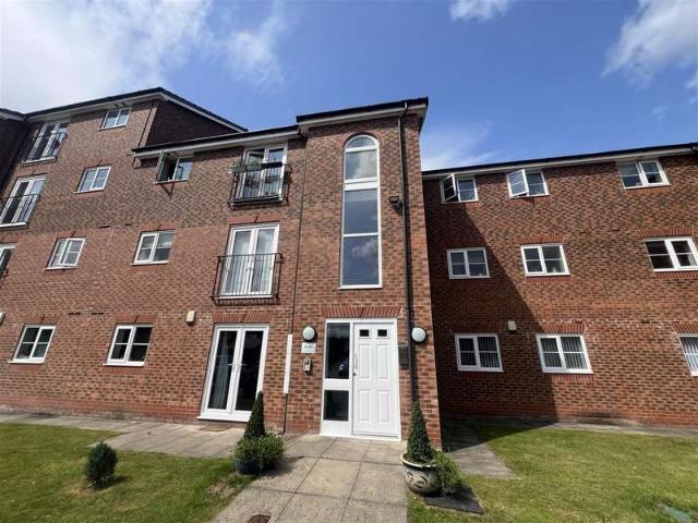 2 Bedroom Ground Flat