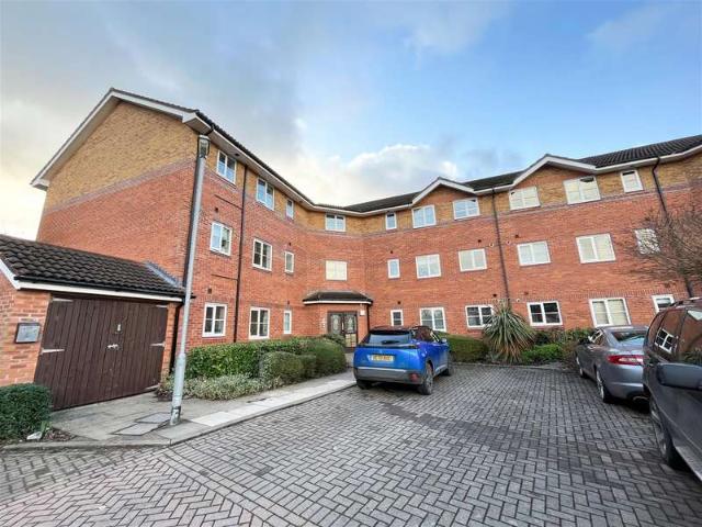 2 Bedroom Ground Flat
