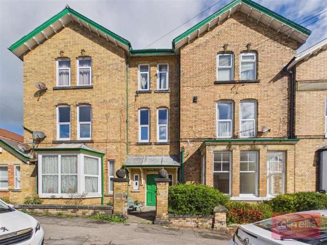 2 Bedroom Ground Flat