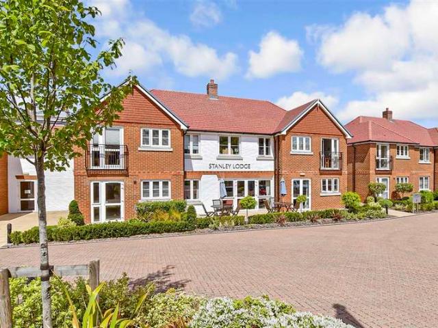2 Bedroom Ground Flat