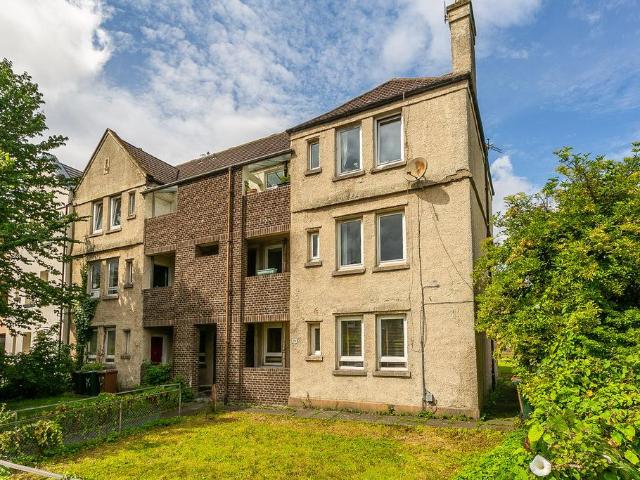2 bedroom ground flat for sale