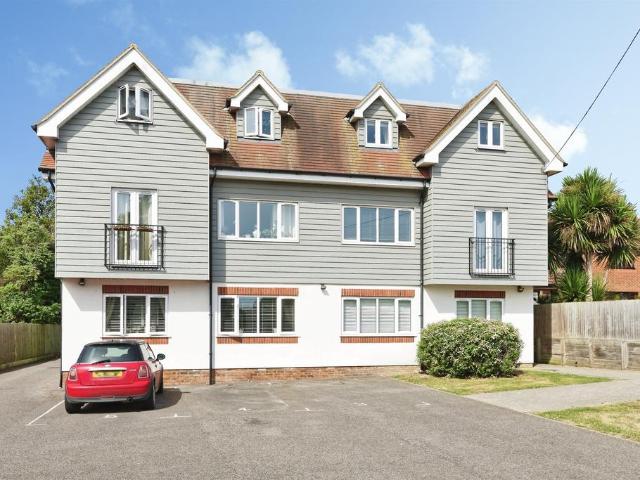 2 bedroom ground flat for sale