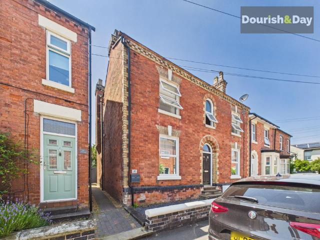 2 bedroom ground flat for sale