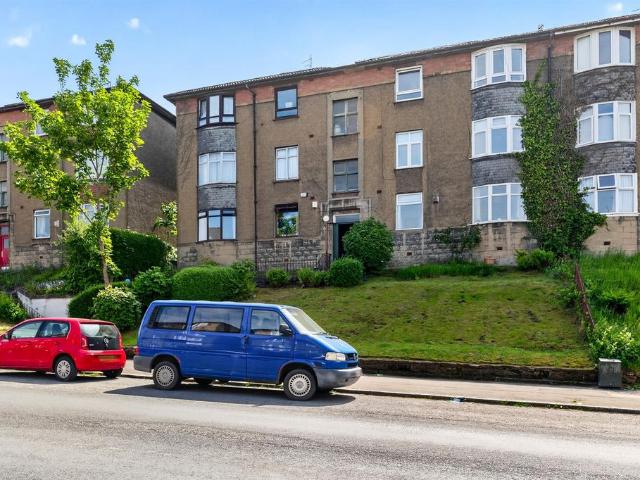 2 bedroom ground flat for sale