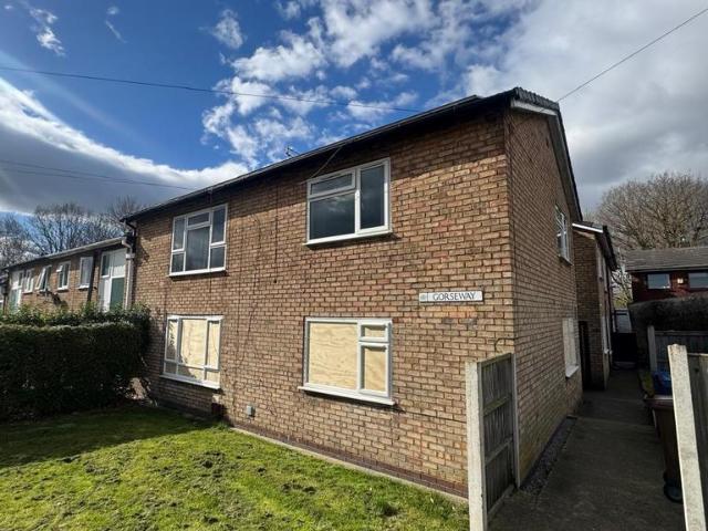 2 bedroom ground flat for sale