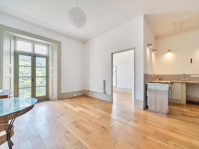 2 bedroom ground flat for sale