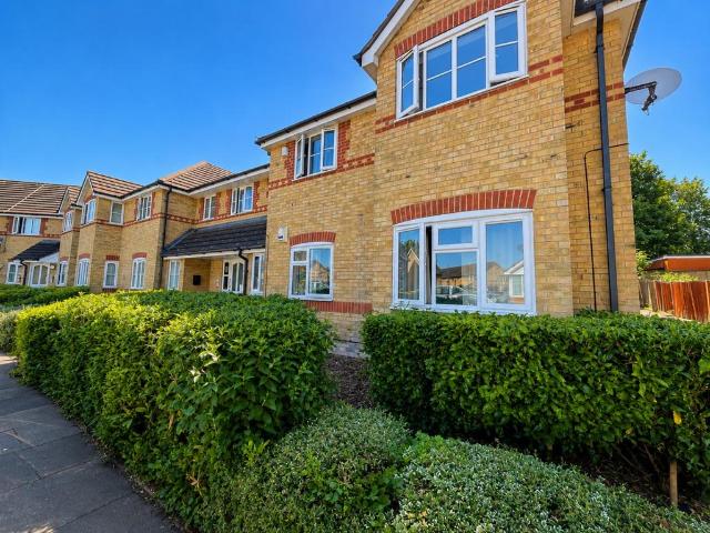 2 bedroom ground flat for sale
