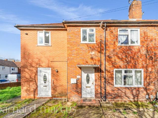 2 bedroom ground flat for sale