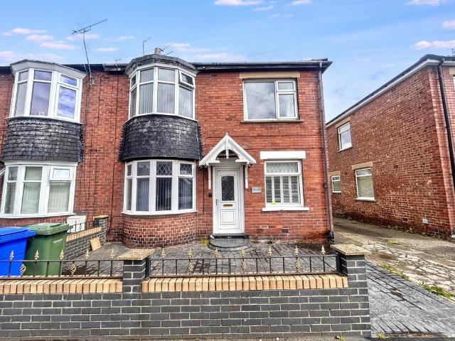 2 bedroom ground flat for sale