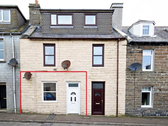 2 bedroom ground flat for sale