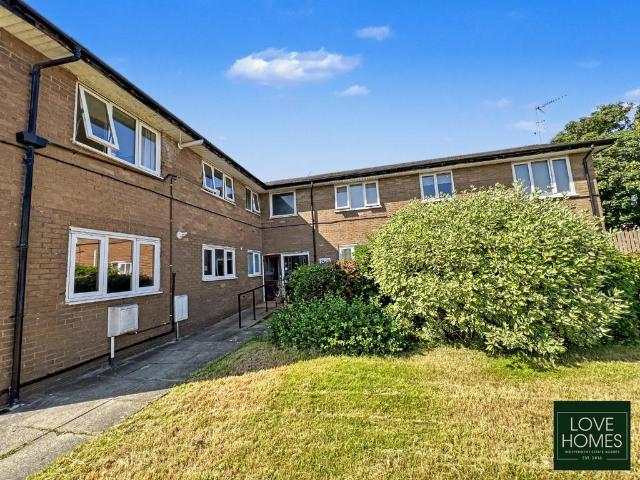 2 bedroom ground flat for sale