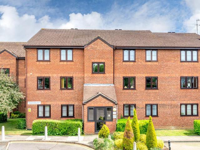 2 bedroom ground flat for sale