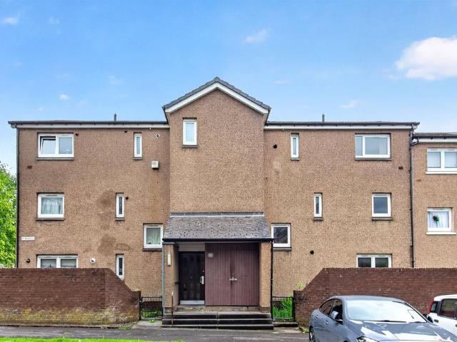 2 bedroom ground flat for sale
