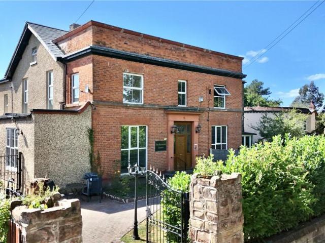 2 bedroom ground flat for sale