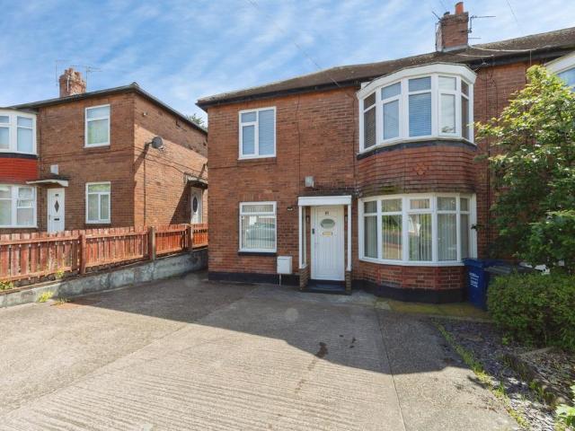 2 bedroom ground flat for sale