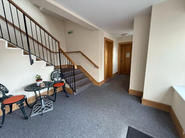 2 bedroom ground flat for sale