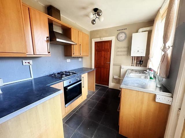 2 bedroom ground flat for sale