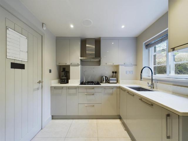 2 bedroom ground flat for sale