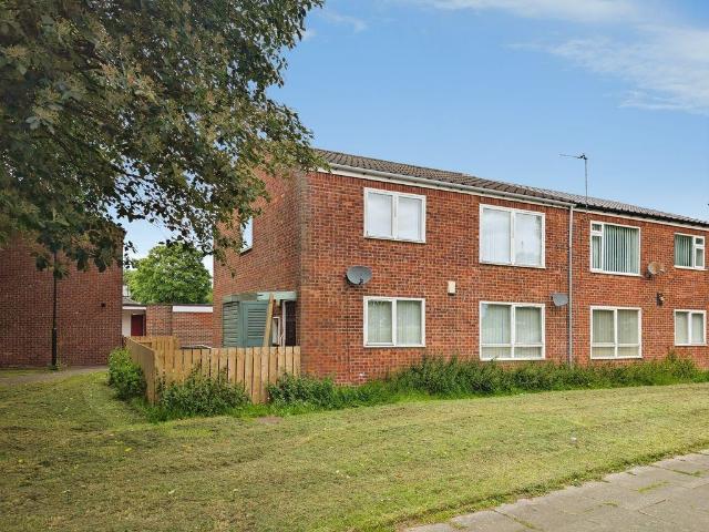 2 bedroom ground flat for sale