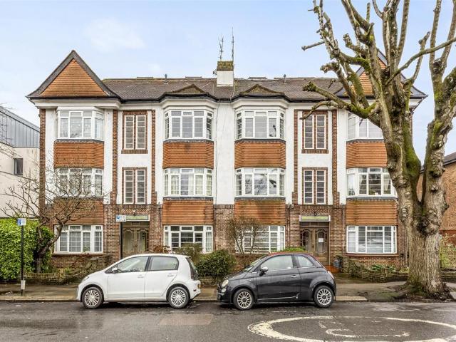 2 bedroom ground flat for sale