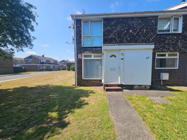 2 bedroom ground flat for sale