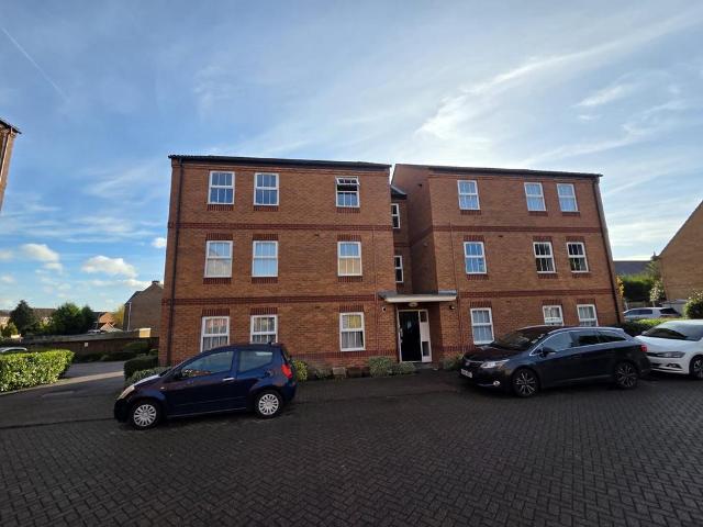 2 bedroom ground flat for sale