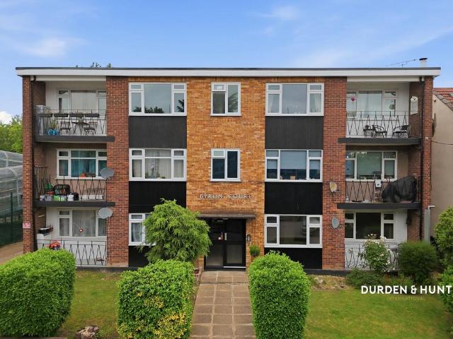 2 bedroom ground flat for sale