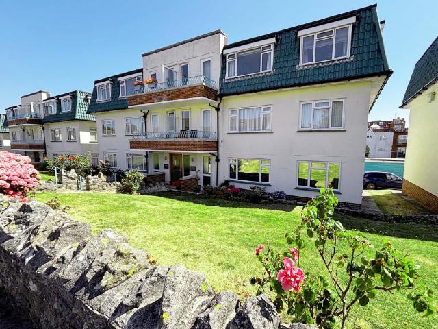2 bedroom ground flat for sale