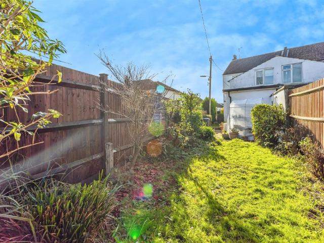 2 bedroom ground flat for sale
